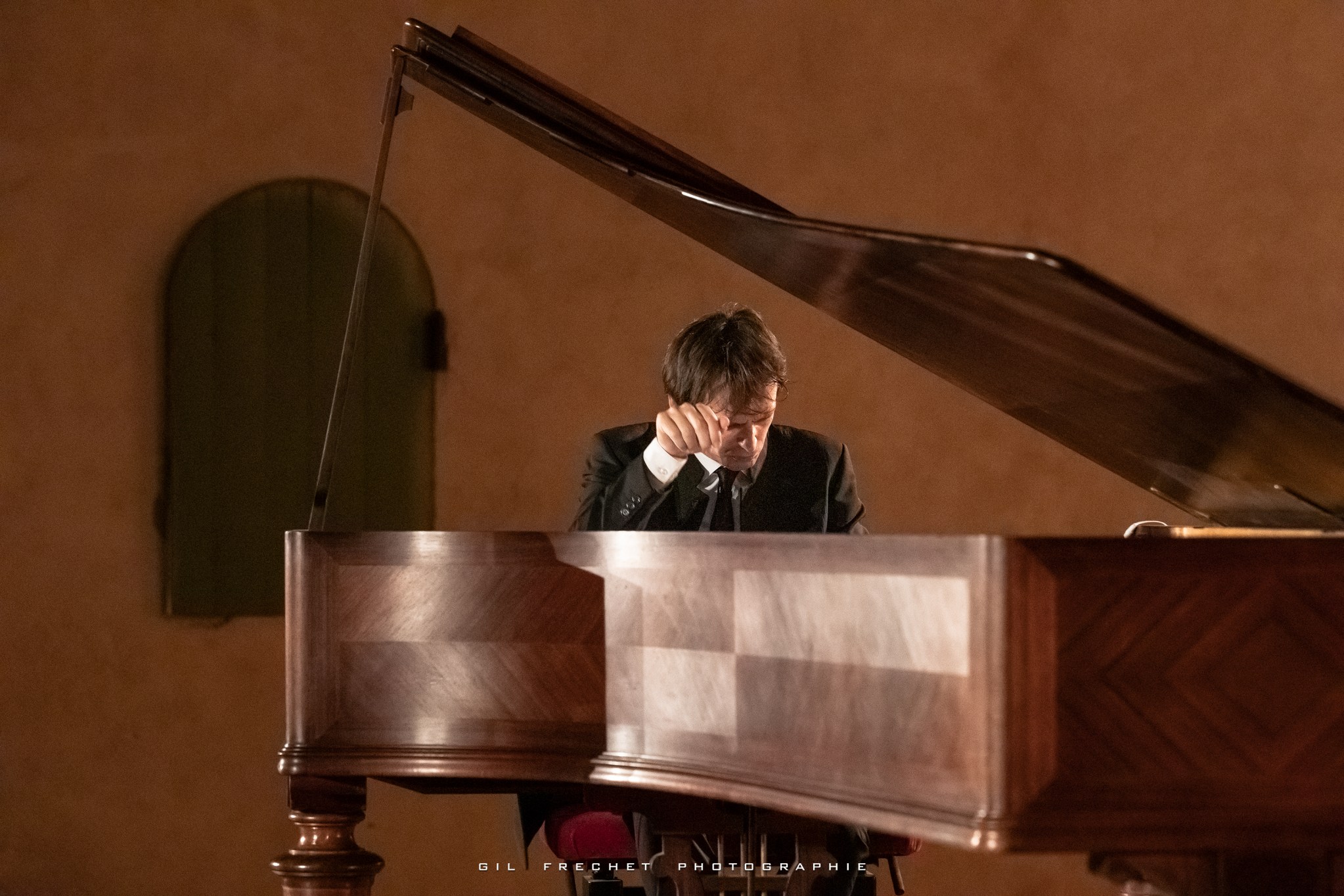 Jan Hugo – Concert Pianist